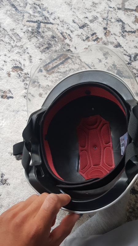 Moto kaska yangi