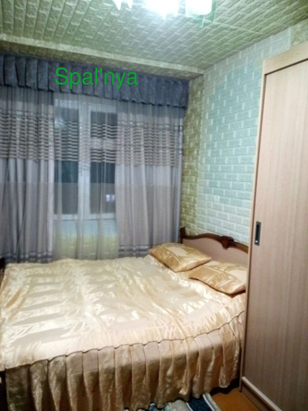 Продается квартира г.Чирчик район хокимият 2/4/4