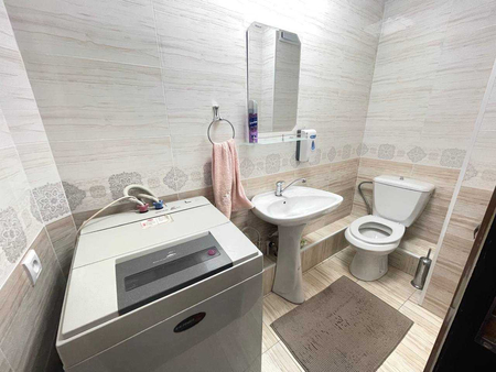 Продаётся 5 комнатная квартира по улице Нукусская.