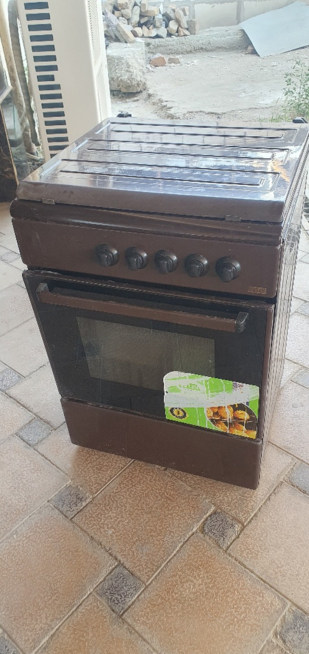 Продам газовую плиту