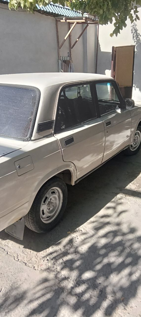 ВАЗ 2107 содилади