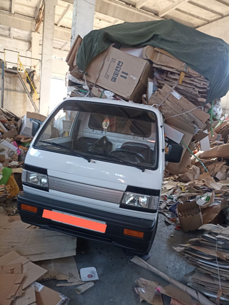 Makalatura plastik salafan plasmasa santexnik turba  oq qogʻoz
