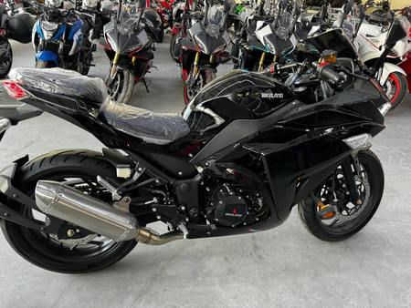 Yamaha r3 200cc black
