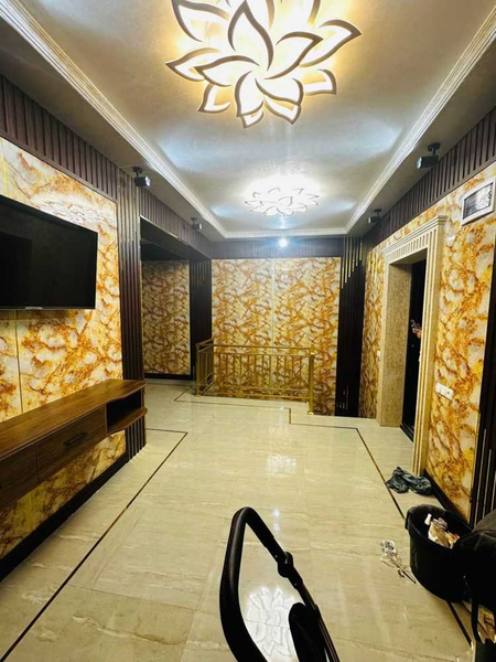 Продам 4-х ком квартиру на Буз-2 ориентир кафе тараканчик 140м2