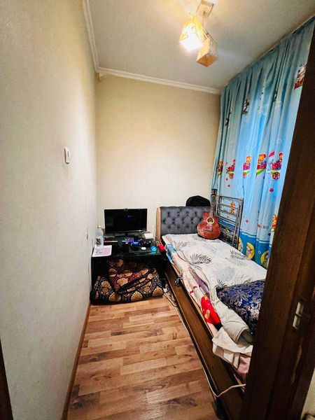 Продается Чиланзар 8 кв. 2в3/1/4 вдоль дороги под нежилое
