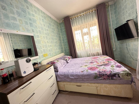 .ЭНГ АРЗОНИ 2+2хона 135м2 3чи кулай этаж Ц5 Минор метро разделный 157$