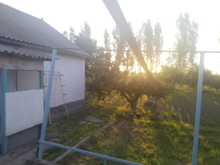 Учаска  дом уй сотлади
