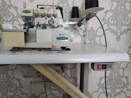 Оверлок тикув мошинаси