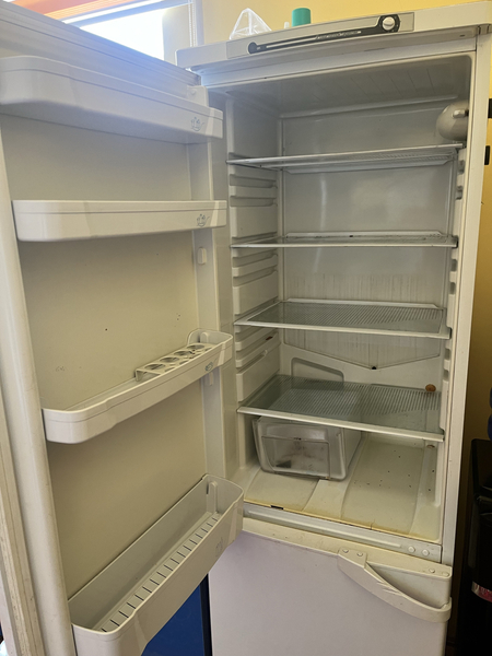Indesit холодильник