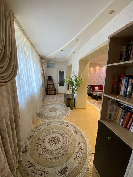 Продажа квартиры метро Космонавтов 6 комнат
