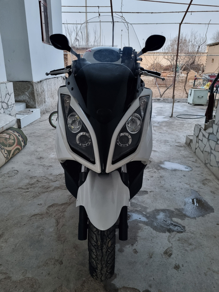 Kymco dowtown 300i maksi