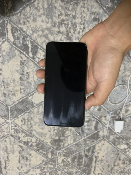 iPhone xs sotladi