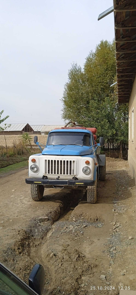 Махсус техника сотилади