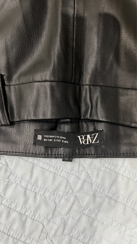 Брюки от ZARA в идеальном состоянии 36 размер