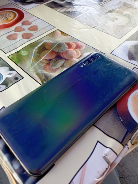 Samsung galaxsiy a 50