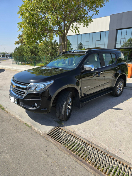 Chevrolet Trailblazer 3,6 литра объем двигателя