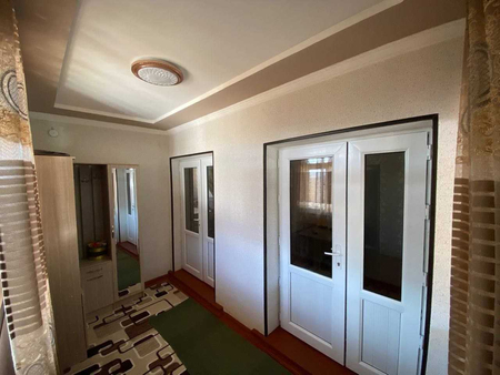 Toshkent vil Bekobod shaharda uy sotiladi