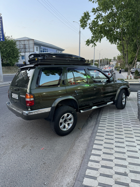 Nissan pathfinder