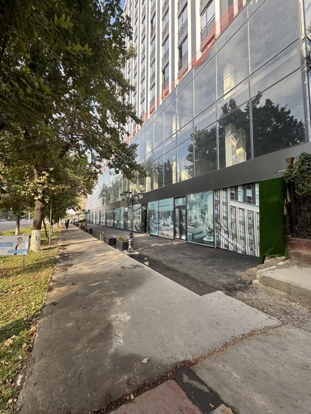 Продам Коммерческое Помещение ЖК Амир Темур