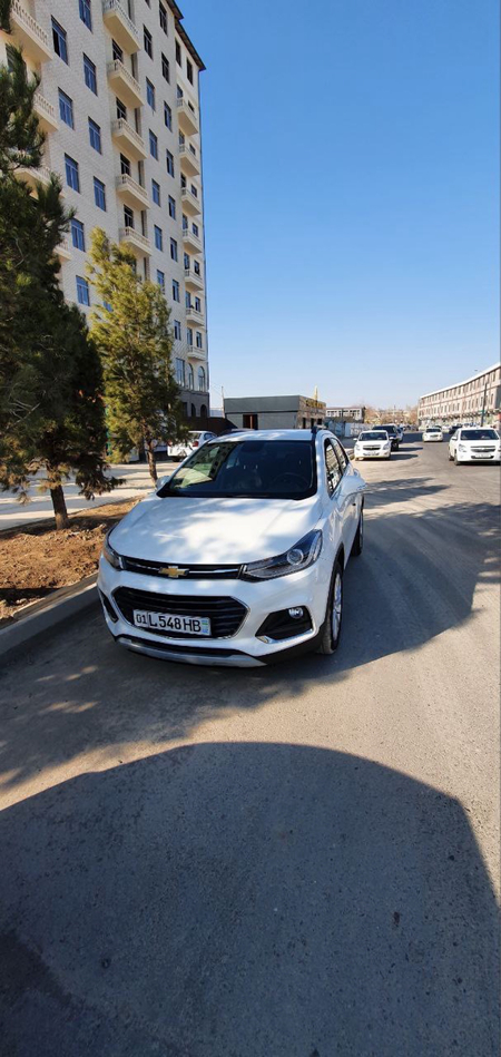Tracker 1 sotiladi