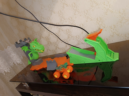 Трек из Урбан тойз