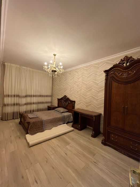 Мирабад • Айбек • 4-комн • 180м2 • этаж3/9 • [MGA: 903]