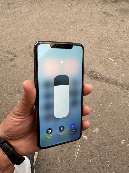 İphone 11 ProMax 256 gb 74 yom Radnoy