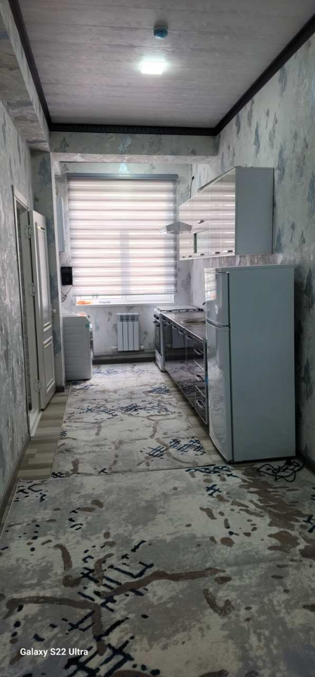 2 etajda joylashgan3 xonali barcha sharoitlarga ega uy ijaraga berilad