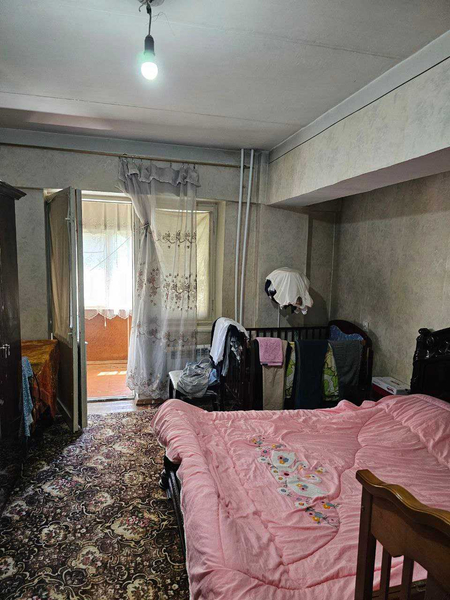 (К124502) Продается 3-х комнатная квартира в Шайхантахурском районе.