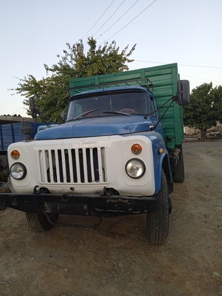 Gaz 53 sotiladi zòr xolatda