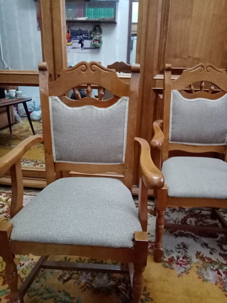 Стулья из натурального дерева