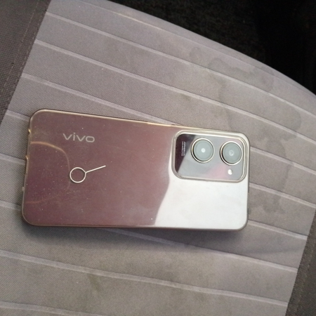 Vivo Y18  128 gb