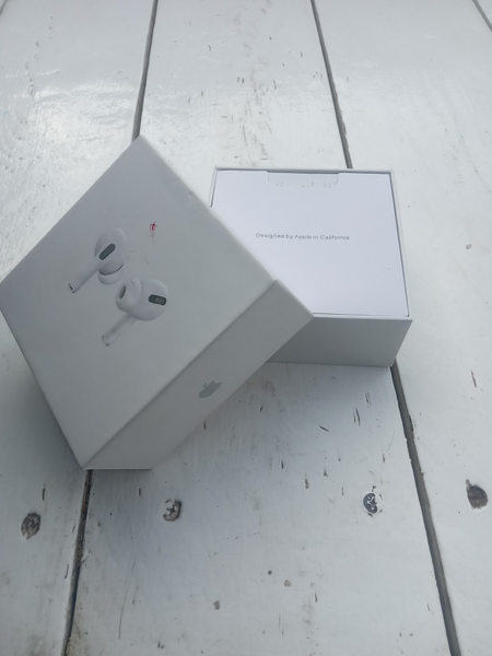 Air pods Pro, оригинал, в комплекте есть всё, цена договорная