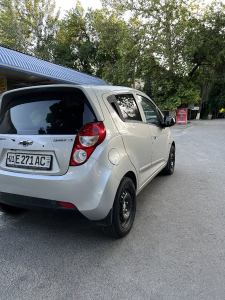 Chevrolet Spark sotiladi