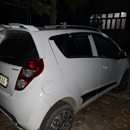 Spark 1 pazitsa 2015yil 5500$ boliwi
