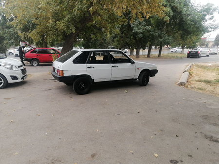 Лада 09 сотилади