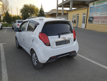 Spark vikupga beriladi
