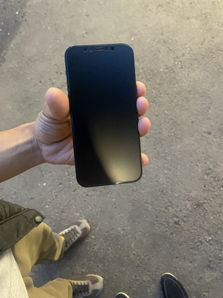 Iphone 12 Full..