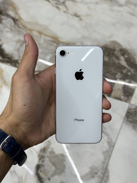 Iphone 8 whayt bor