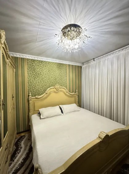 Чиланзар 12кв  3/4/4 Кирпичный Балкон2*6м² Общ пл70м² +Мебель+Техника