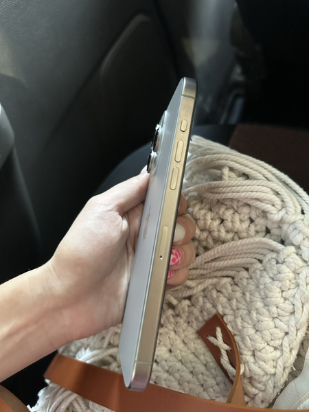 Срочно продается iPhone 15 Pro Max 1Tb