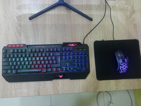 Kampyuter Full keys. Manitor, keys, klaviatura, mishka.