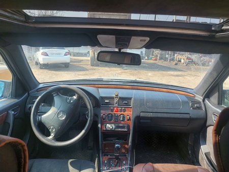 Mercedes benz w202