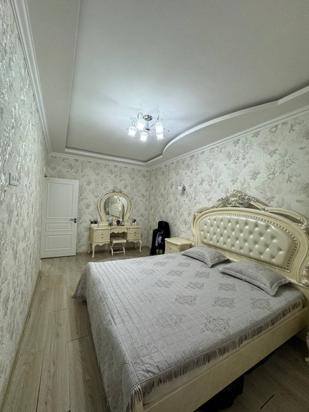 Коратош 4/4/5 Евроремонт бал: 2.20х7  100 кв.м Баланд Масжид, Дружба