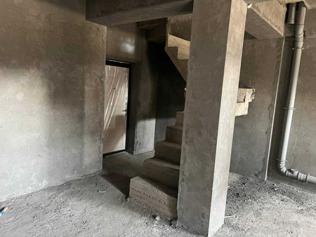 Продается квартира  в новостройке ! 2/1/4 Duplex.