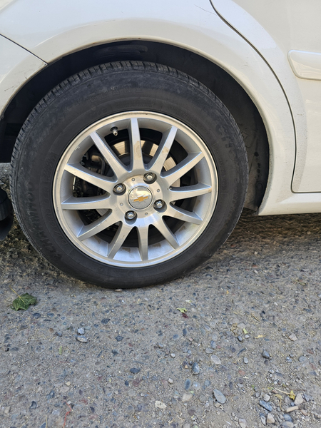 Optra R15 diska sotiladi