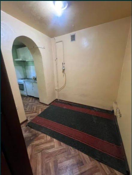 У Метро 2/2/4 Кирпич 52кв.м балкон 2х6