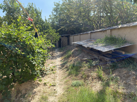 Qibrayda 6 sotix uchastka sotiladi yer hisobida