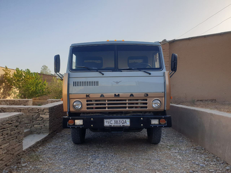 Kamaz samosval sotiladi