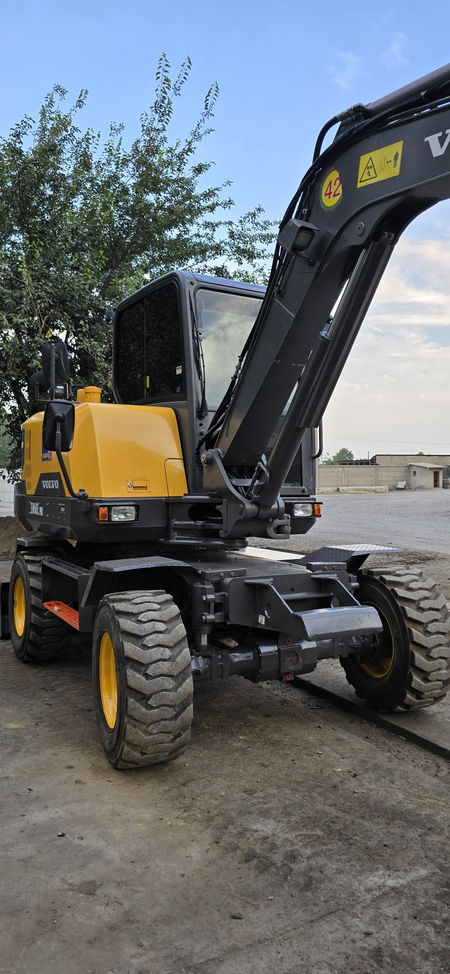 Volvo EW60E PRO Sotiladi
